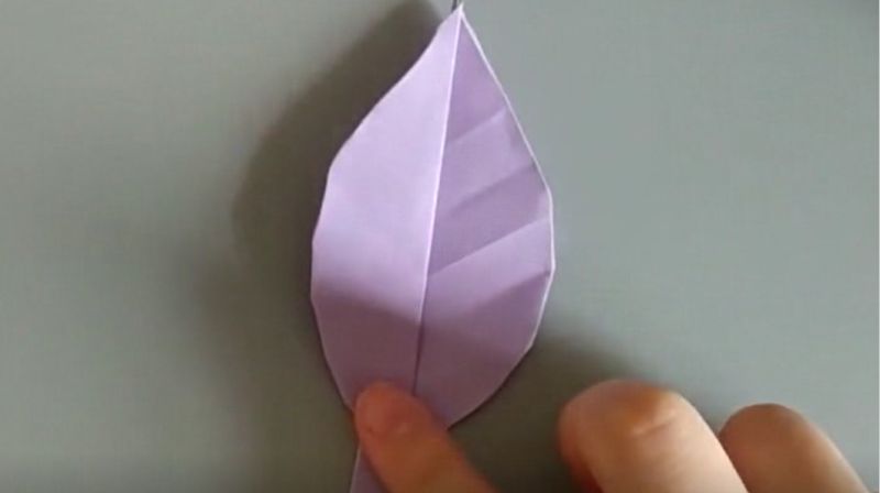非常简单的折纸树叶书签,小清新范十足,一起做起来吧