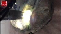 百万级13公斤冰种“翡翠原石”, 切开后是涨还是赔?