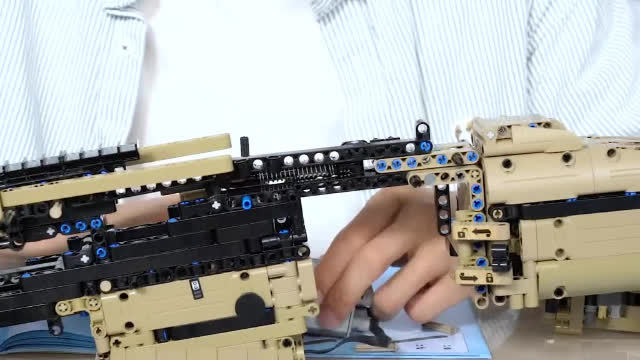 积木枪SCAR到底是如何实现发射的,拆开一探究竟