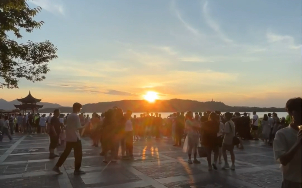 幺儿大爷遛弯儿实录