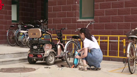 牛人发明动力棒,5分钟自行车变电动车,充电只要40分钟
