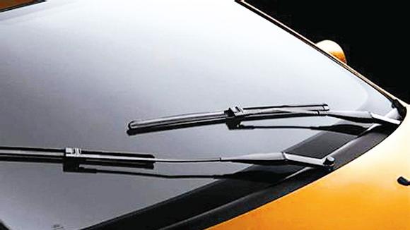 雨刮器总是自动启动?老司机教你这一招,让雨刮器恢复如新!