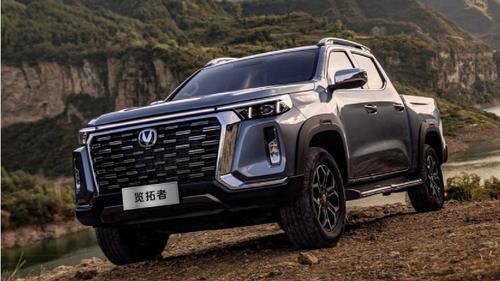 9.99万起,长安首款皮卡,览拓者上市,2.0T蓝鲸能源,双联屏设计