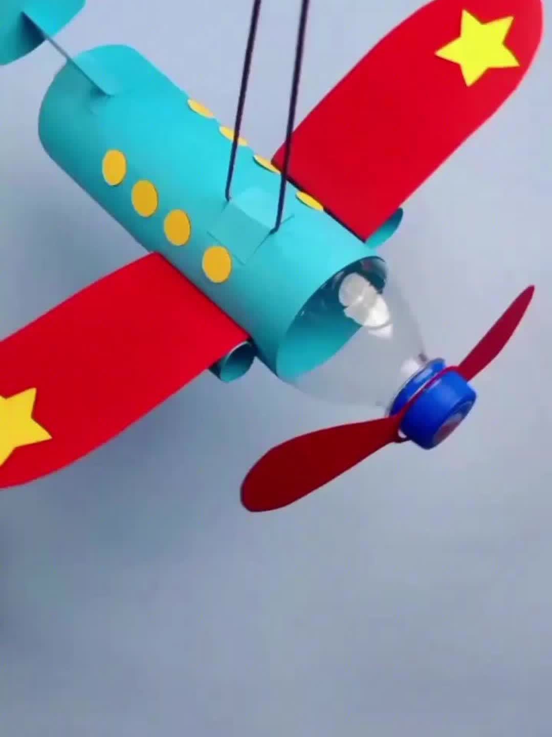 饮料瓶别扔,用它来做个可爱的小飞机吧!国庆手工就做它啦!幼儿手工