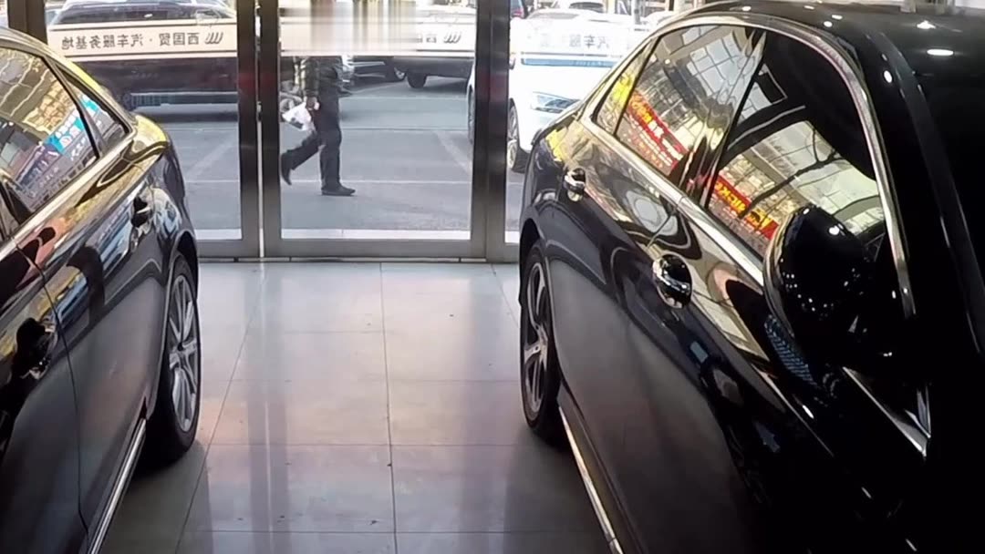 奔驰新E专用行车记录仪