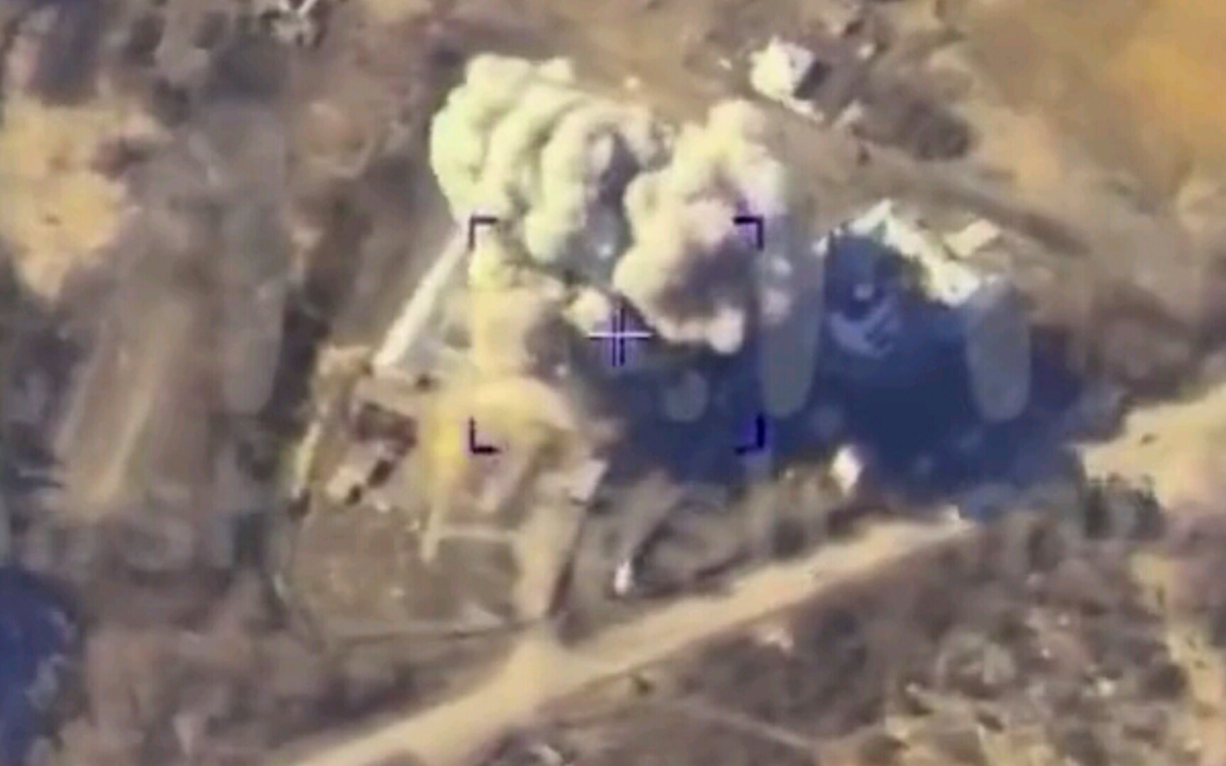 俄罗斯“伊斯坎德尔”导弹在伊久姆的乌克兰武装部队阵地上实施打击...