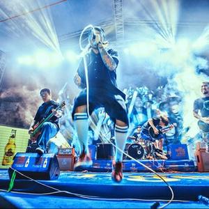 开心无忧笑对人生 