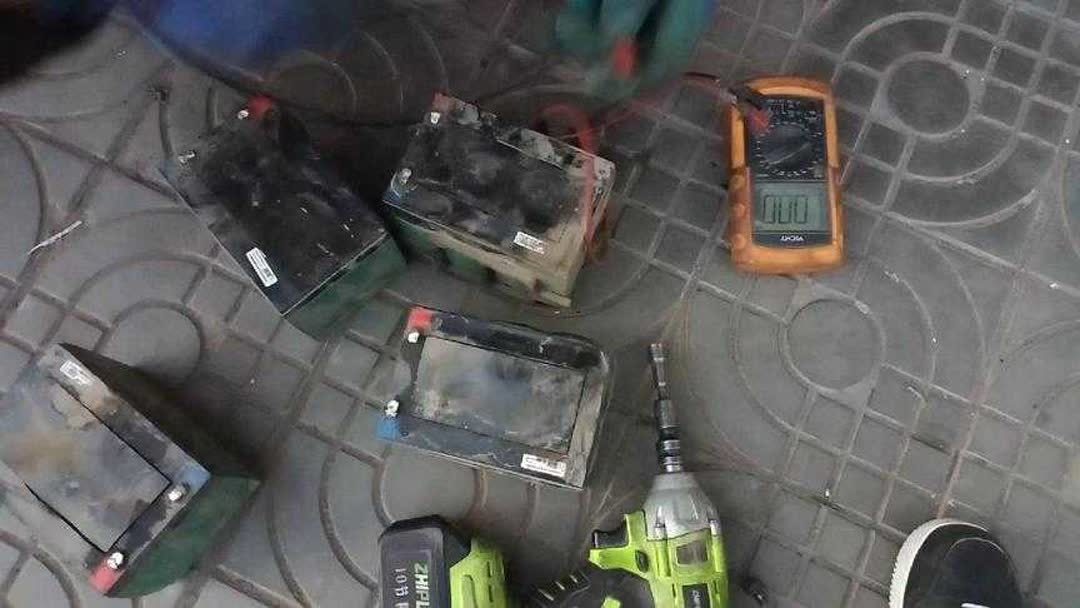 电动车电池可以充上电就是骑上不走,经查电池充鼓有报废