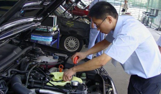 汽车保养误区:维修后莫立即上路,10项必备安全检查