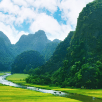 烟雨的江畔 