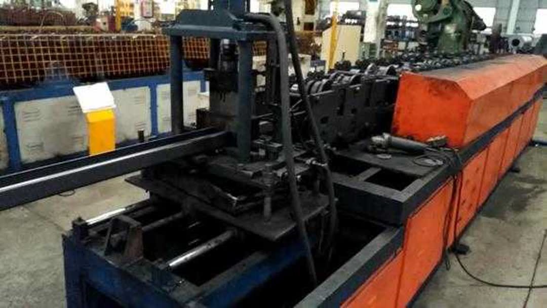 卷带料如何挤压成C型钢的,看冷拉成型机加工过程瞬间瞬间明白了!