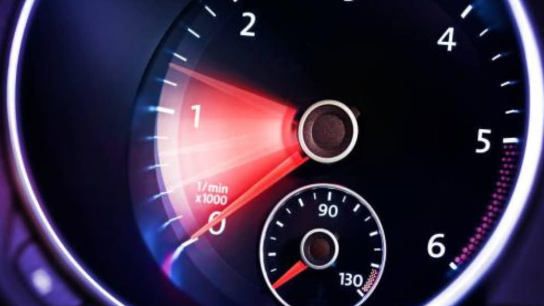 发动机转速应该多少才正常?老司机:记住这个数,车就没有问题