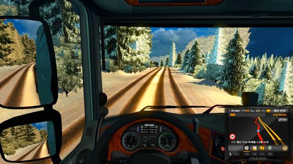 欧洲卡车模拟2:开着卡车沿路欣赏着雪景,心里美美的