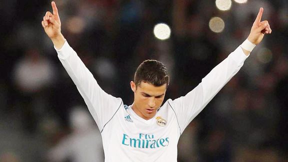 C罗无解射术摧毁世界级门将,看完请坐好,都是基本操作!