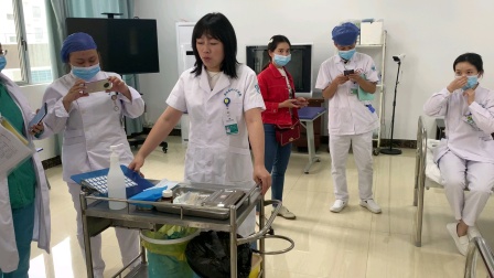 留置针贴膜更换