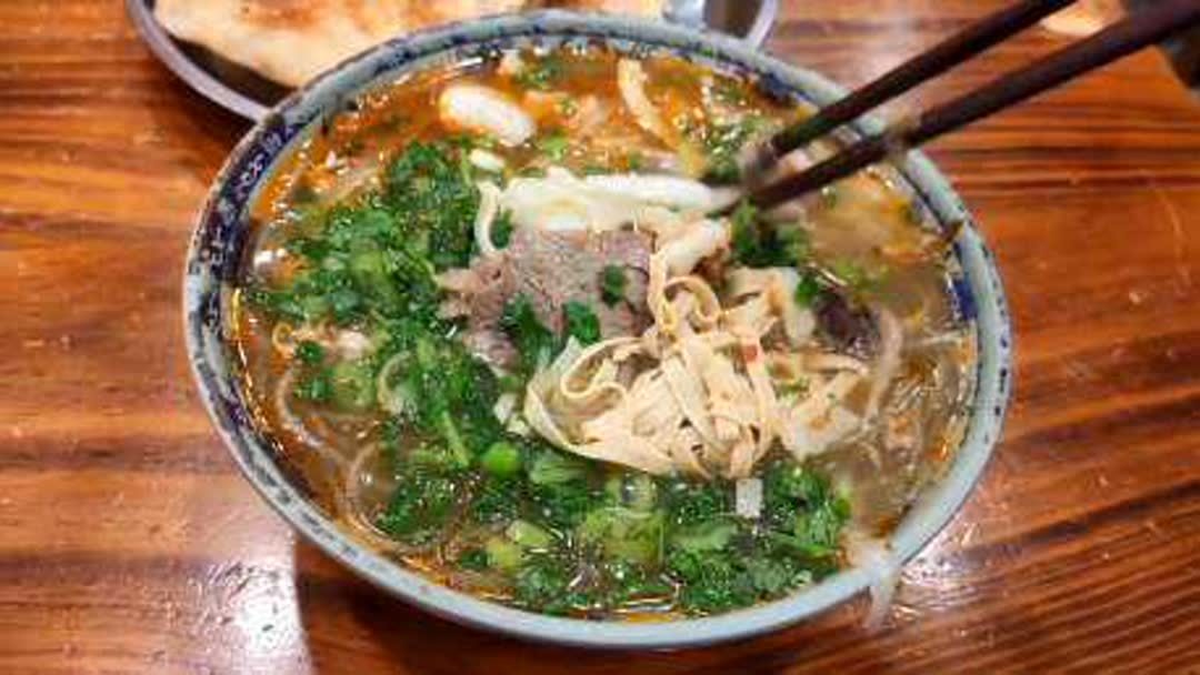 吃了碗称霸全国的淮南牛肉汤,正不正宗不知道,但的确很实惠