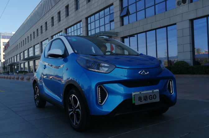 电动GO|补贴后售价5.98万起,综合续航里程301km,2019款奇瑞小蚂蚁