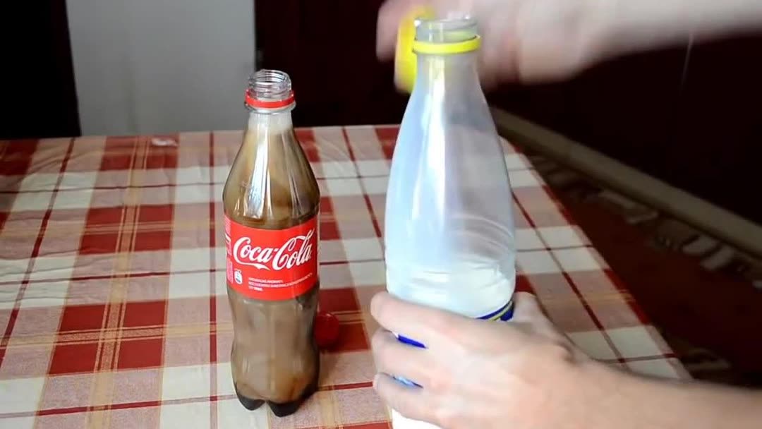 可乐和牛奶混合分离的试验