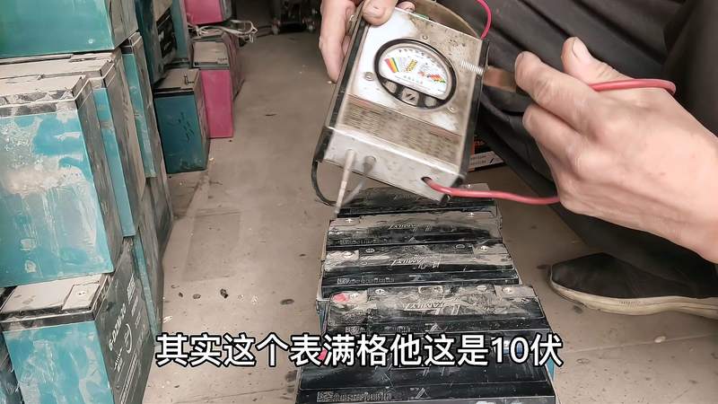 电动车电池用一年只跑10km?车主说直接换新,师傅给出了方法
