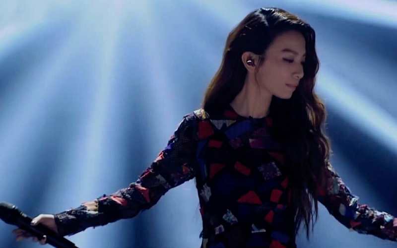 田馥甄翻唱蔡依林的《舞娘》现场版,别有一番风味!