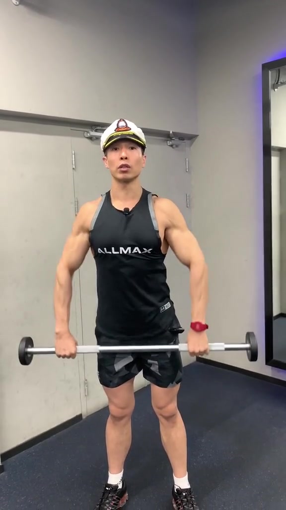 直立划船一定要注意手肘平行#健身 #运动 #肩部训练 #直立划船 #三角...