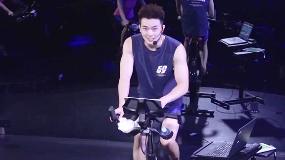 高强度的动感单车燃脂课程,以爬坡和平路为主,你能坚持吗?