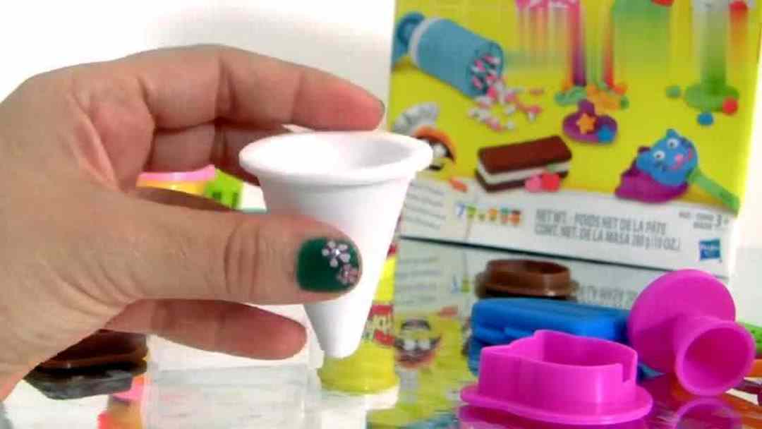 亲子益智玩具视频之用橡皮泥制作彩色冰淇淋