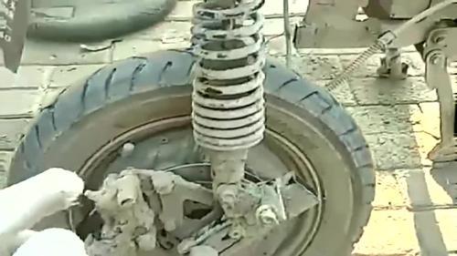 牛人发明,电动车的电机加大2寸,多跑10里地,耗电量和原来还一样