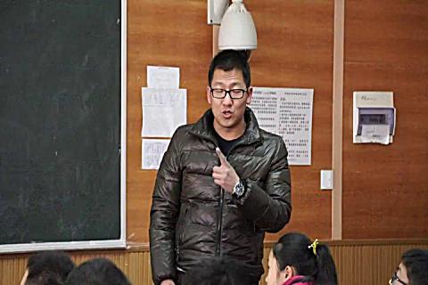 ...章 三角形的初步知识1.1 认识三角形-洪老师优质课视频(配课件教案)