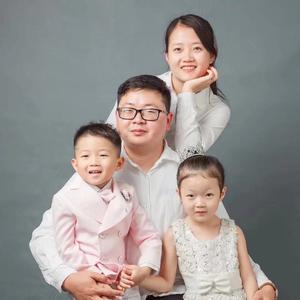 华强北80后小詹说机 