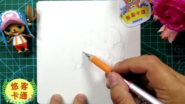 手绘王者荣耀孙策和大乔的Q版卡通形象,画风非常可爱哦