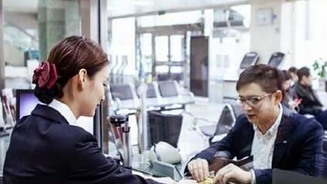 如果存进1亿元,靠利息能生活吗,看完颠覆你的想象