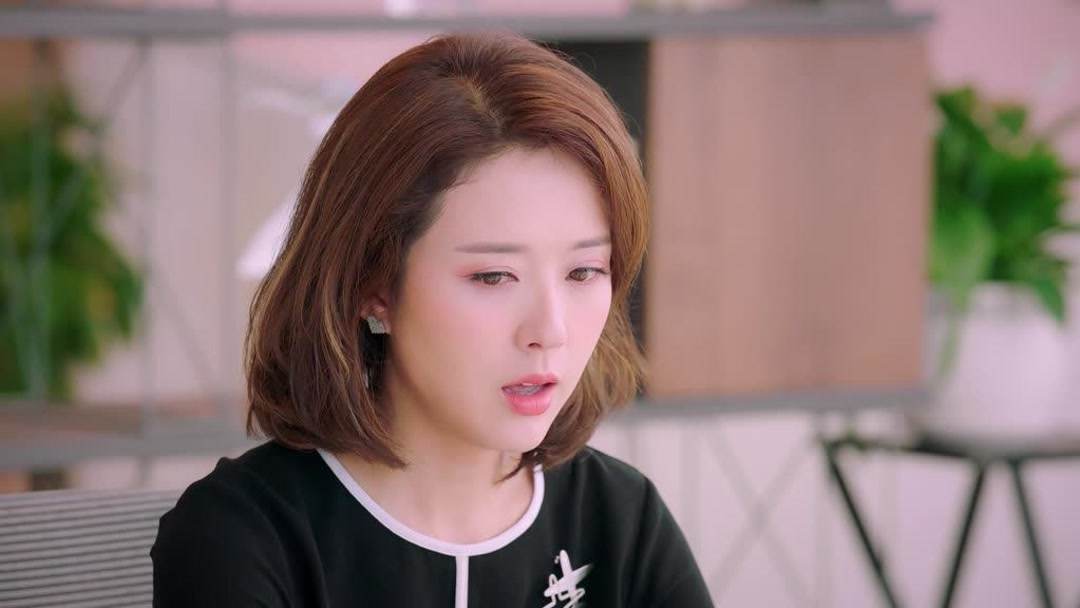 《最美的安排》杨清抢走闺蜜的心上人 这时候向闺蜜道歉有什么用