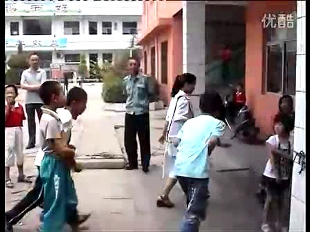 西关示范小学2011年6月防食物中毒演练