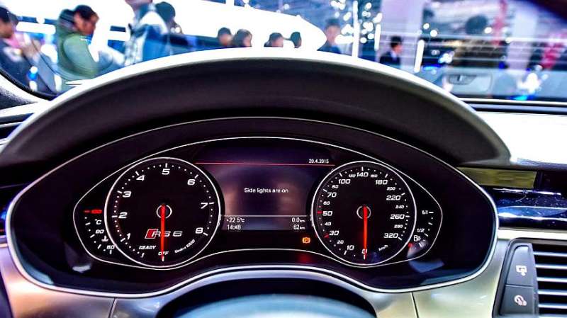 车主小心了!汽车仪表盘上它们5个指示灯亮了,马上停车!