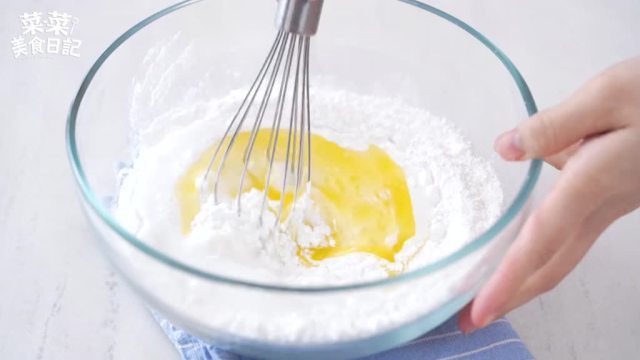 美食:这甜点微波炉一叮就能做早晚刷爆朋友圈