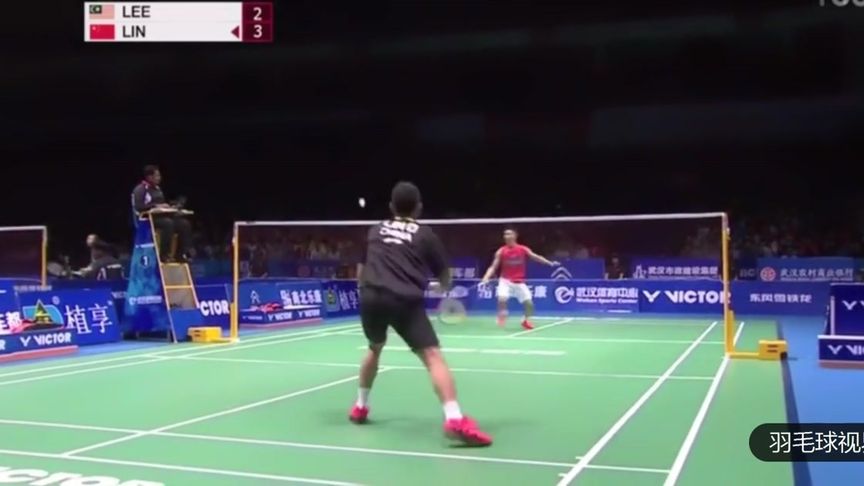 近距离观看林丹和李宗伟比赛,这个角度把林丹的步伐看的一清二楚