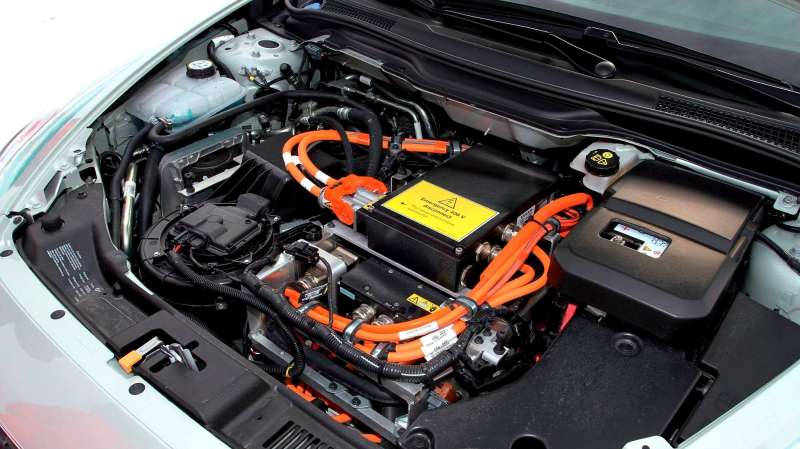 这个功能下雨天不要忘记关闭,否则发动机很容易报废!