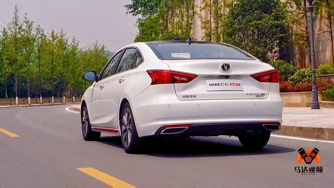 比大众1.4T动力强,热效率达40%,试驾长安CS55PLUS蓝鲸版