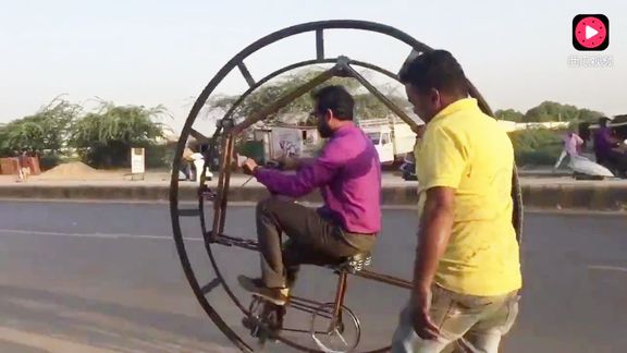 印度牛人发明的单轮自行车,自称时速可达80Km/h,骑上去我就笑了