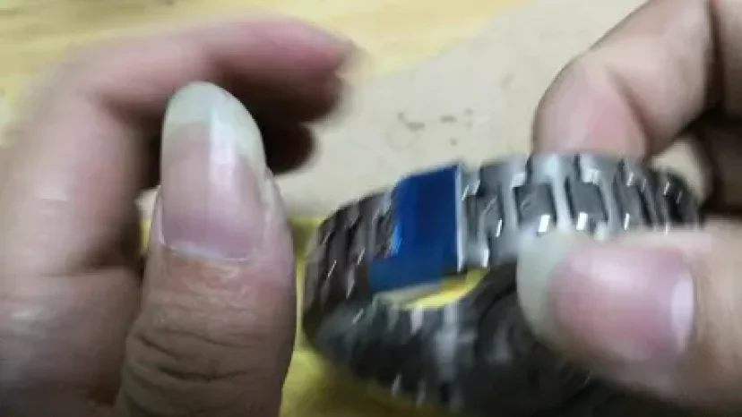 鹦鹉螺表带调节视频