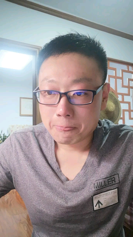 【优晟读书】——好书推荐之论语别裁。向嵩哥学习,初次制作请指点,...