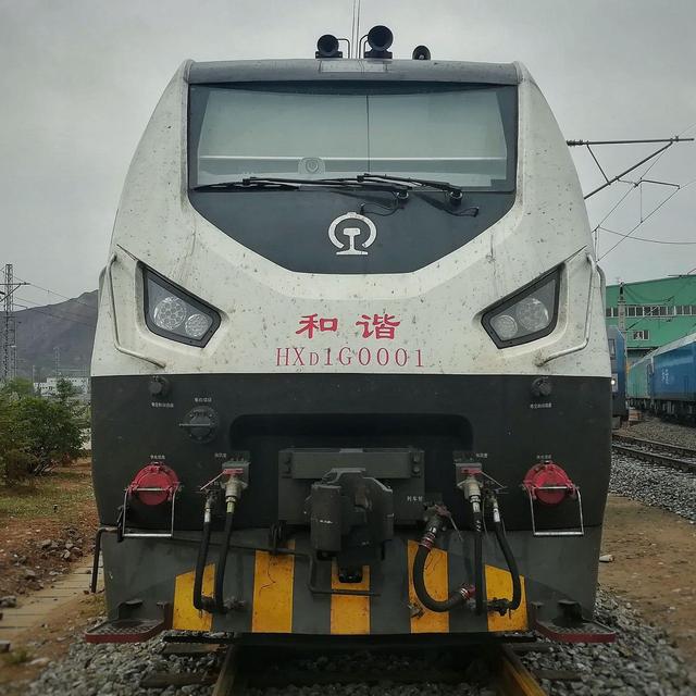 兰天下的火车头 