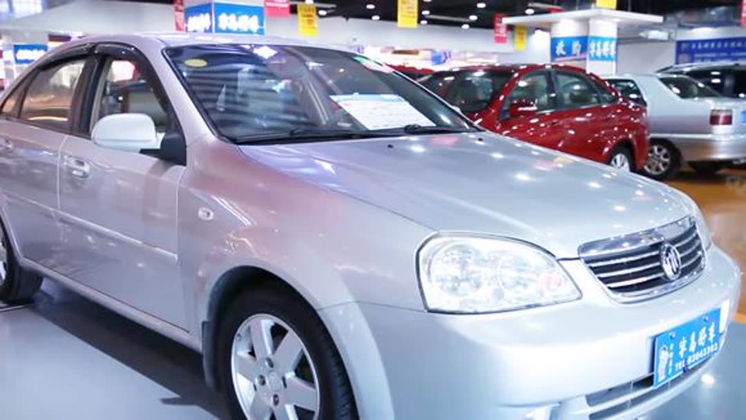 3万左右的家用轿车,真皮天窗一应俱全,新手代步绝对合适