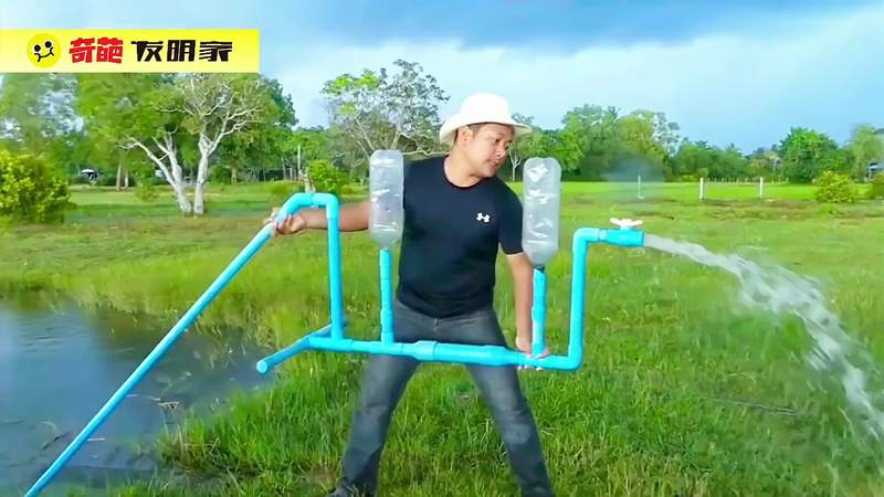 用可乐瓶,制作一个简单的无动力抽水泵,不烧油不用电