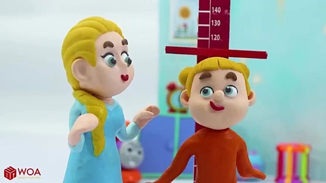 儿童定格故事:小朋友们吵吵闹闹对比身高