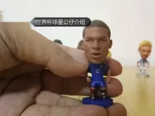 胖小伙爱模玩第三期 世界杯球星公仔介绍
