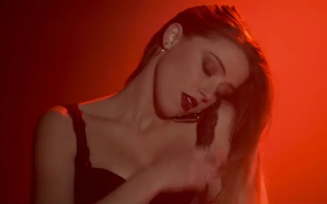 被要求删减120分钟,我一分钟都没有漏掉,全片焦点都在【她】!