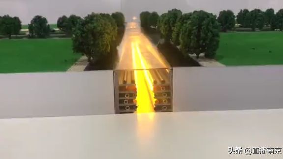 你见过这么明亮宽敞的地下管廊吗?