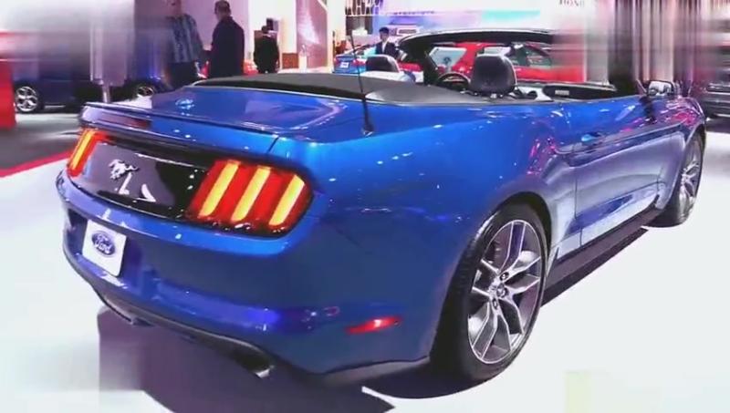 新款福特野马2.3T敞篷车实拍,太豪了